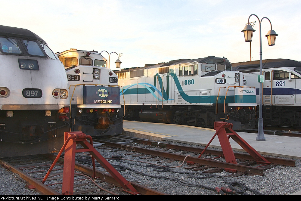 SCAX 860 Has the New Paint Scheme